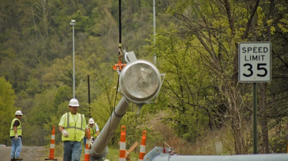 8 Ways Construction Helicopters Save You Time and Money | Helicopter ...