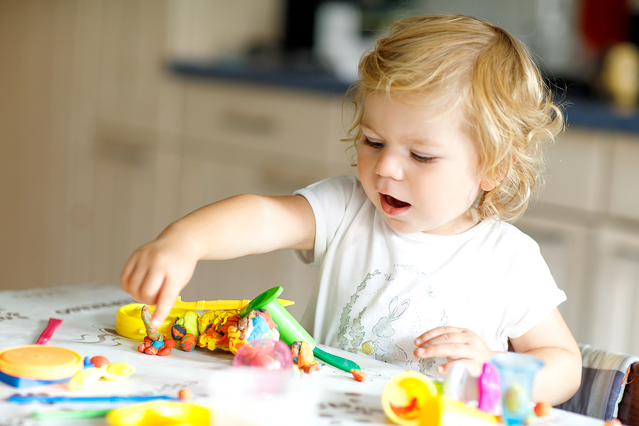 5 Everyday Toys that Encourage Language Development in Babies and Toddlers