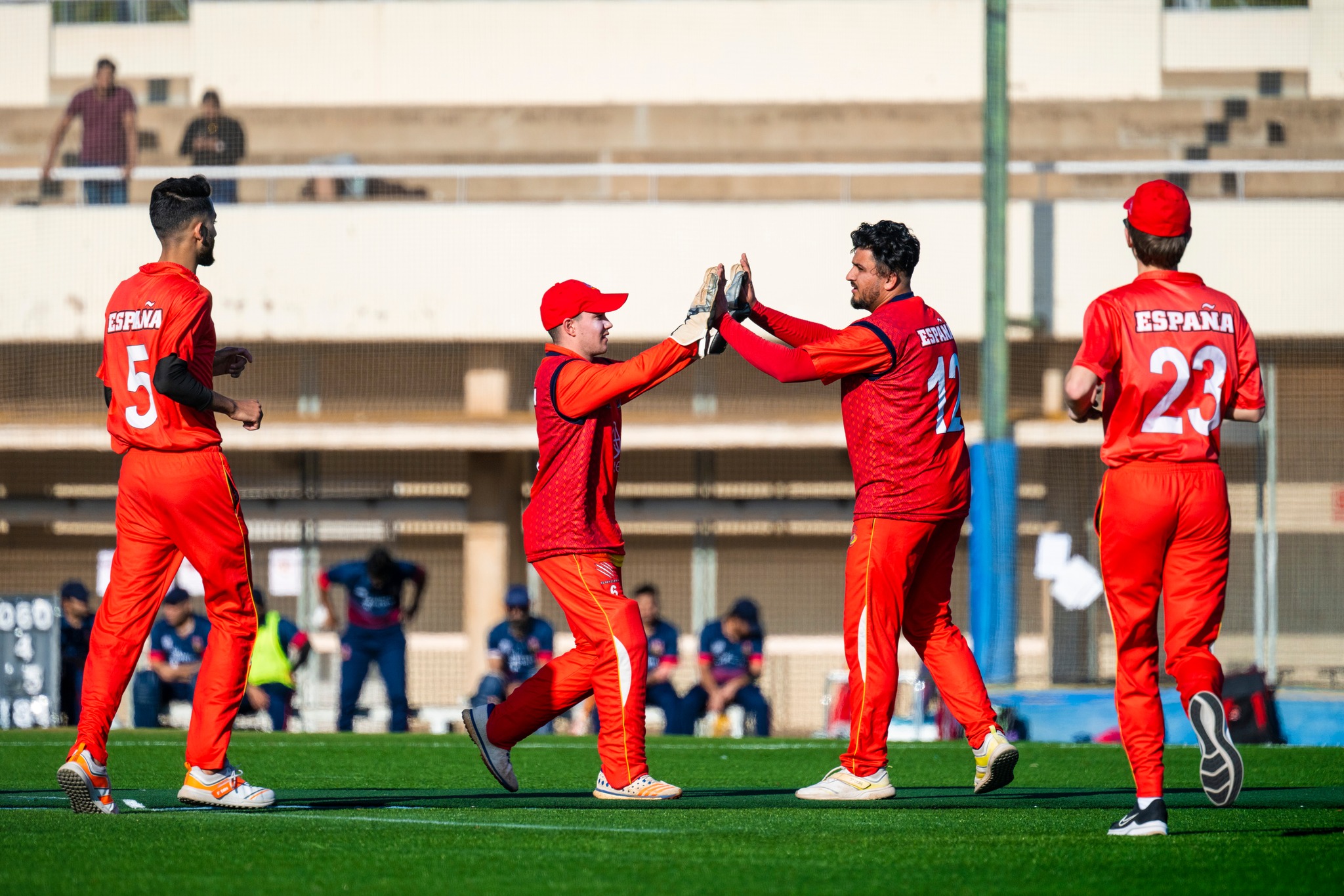 Los debutantes impresionan en la serie T10 for man - Cricket Spain ...
