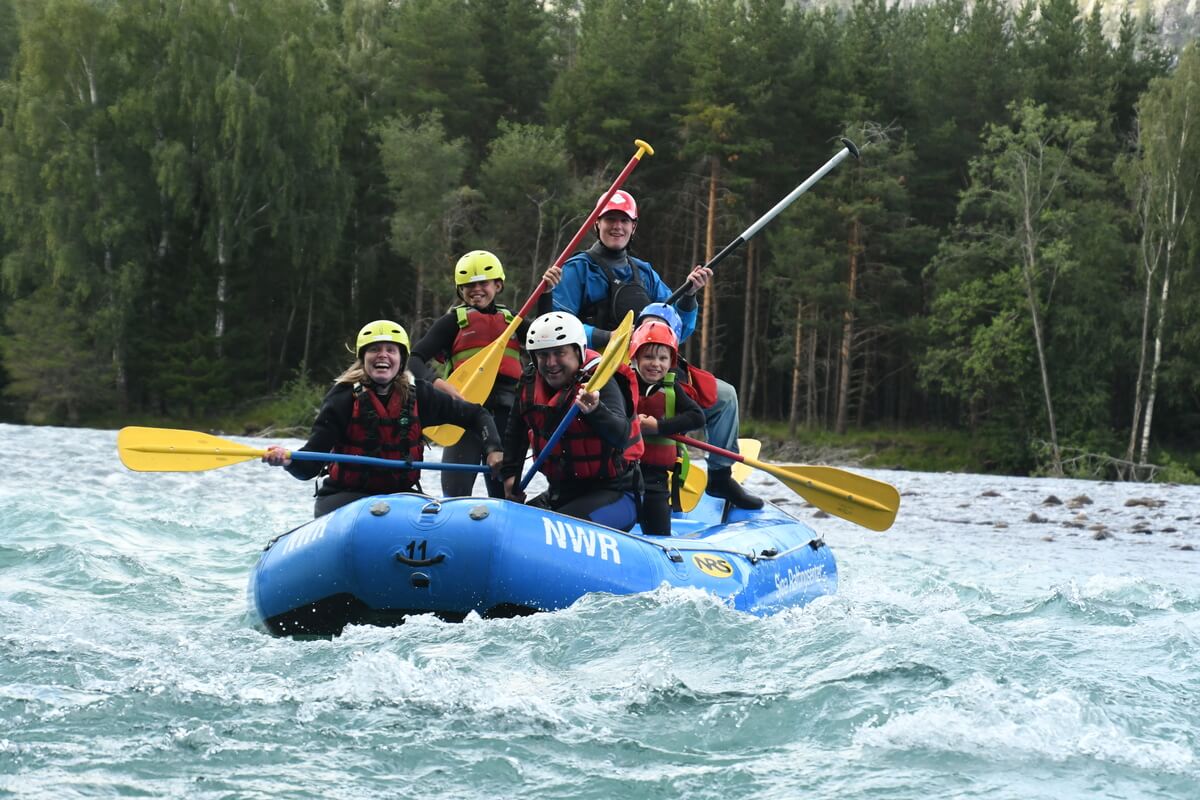 Sjoa Familierafting - Priser og åpningstider | BarnasNorge.no