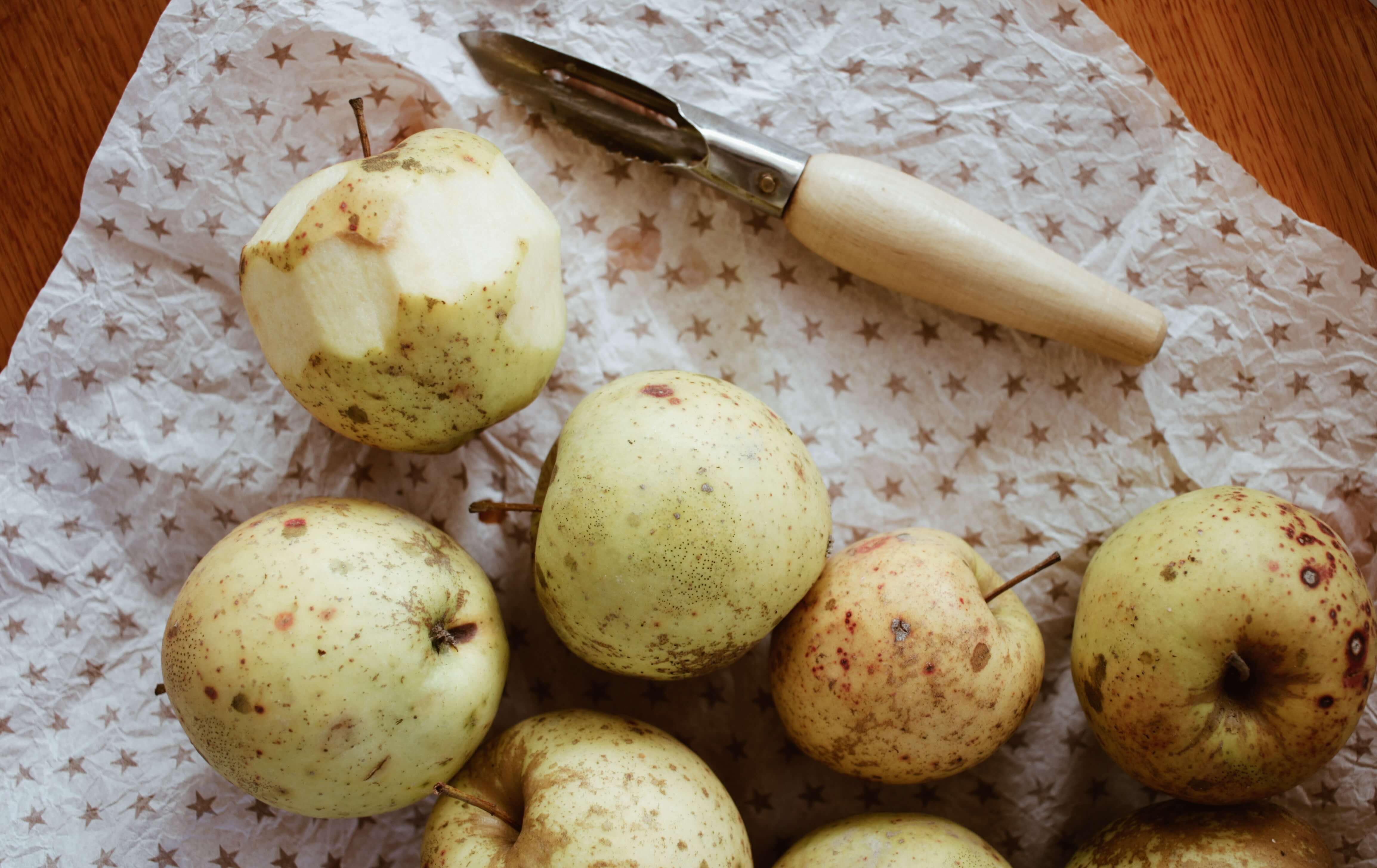 Scare away food waste this Halloween with apple shrunken heads | FoodHero