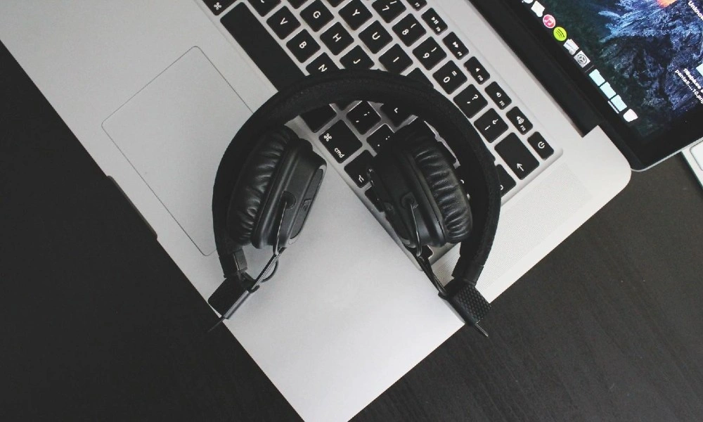 How to Write a Music Bio: A Guide for Bands & Artists