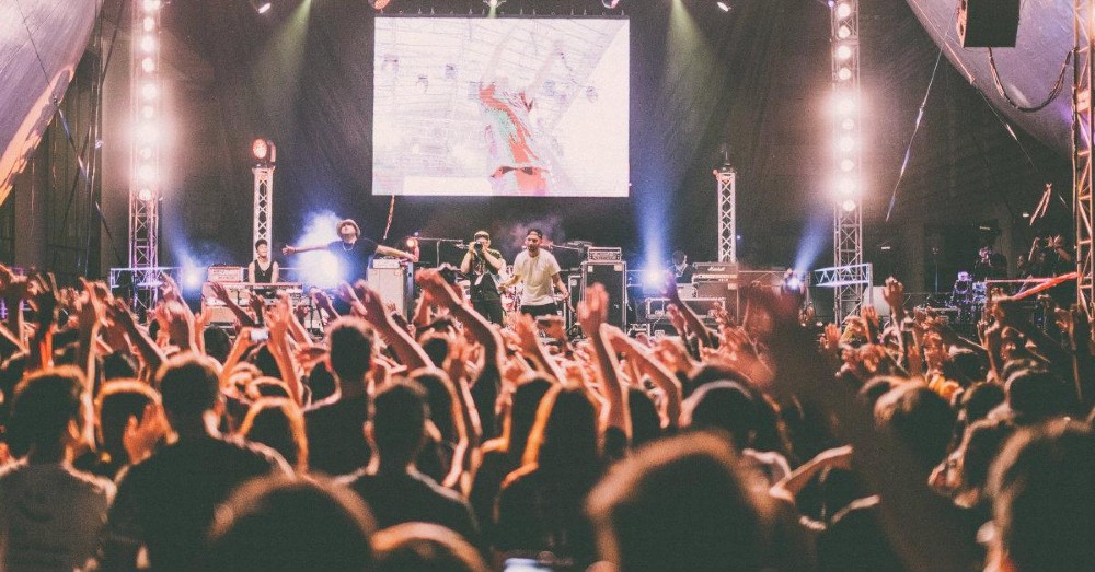 Band Checklist: 50 Things to Bring When Playing a Gig