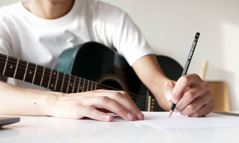 3 Song Structure Templates for Beginner Songwriters