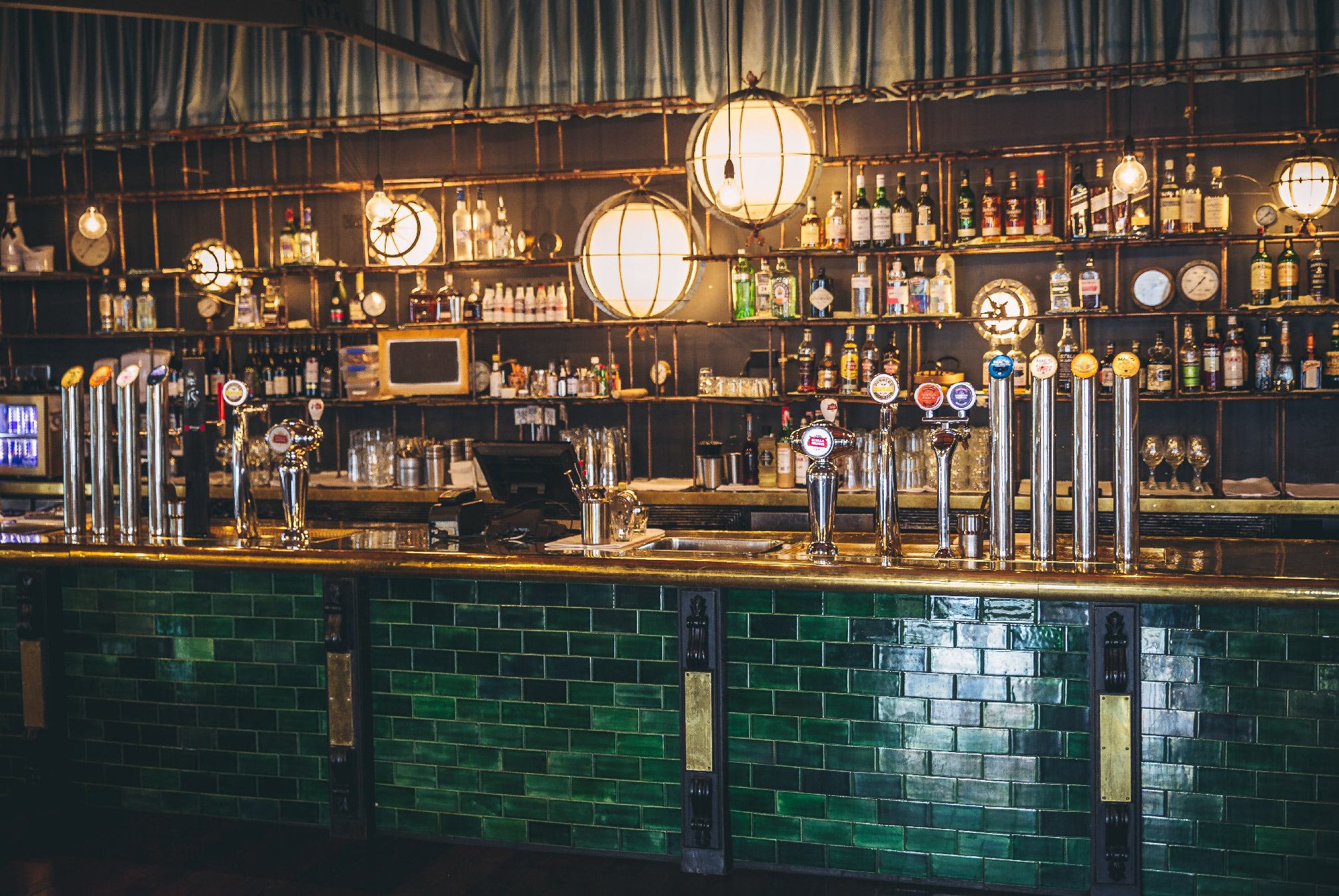 Foxglove | Harbour Views, World Class Bar, CBD Hotspot
