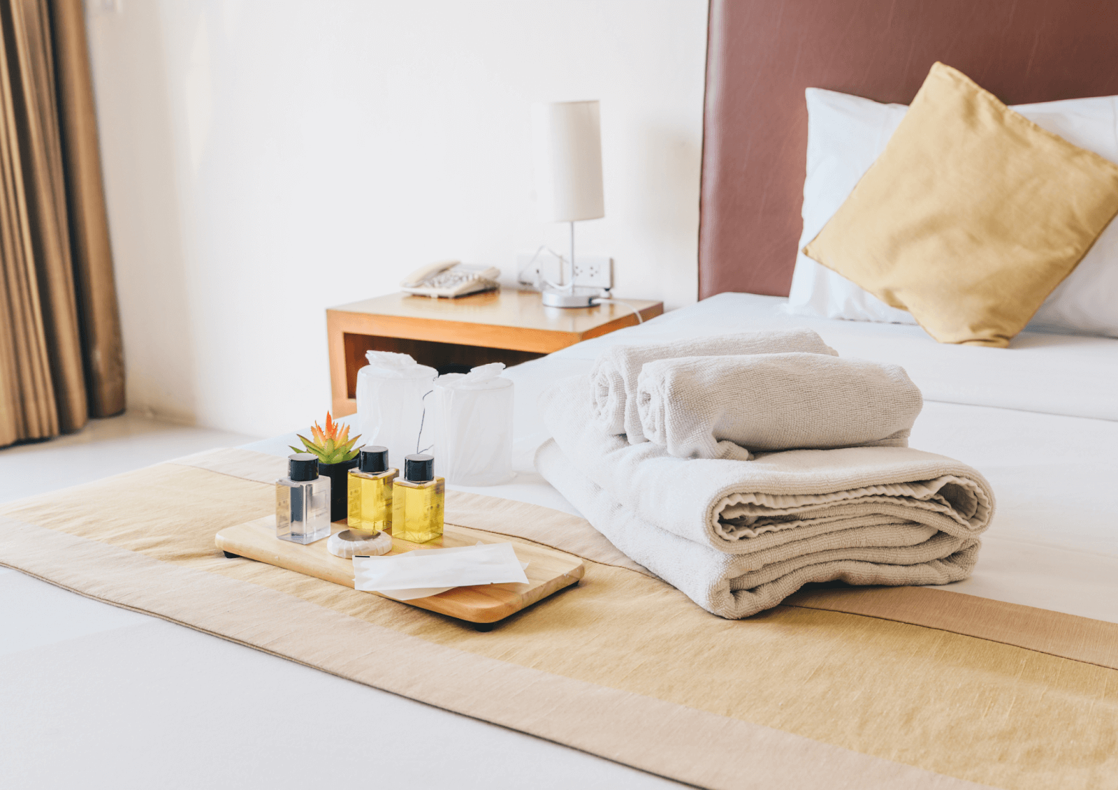 How to Reduce Single-Use Plastic in Hotels | altwater