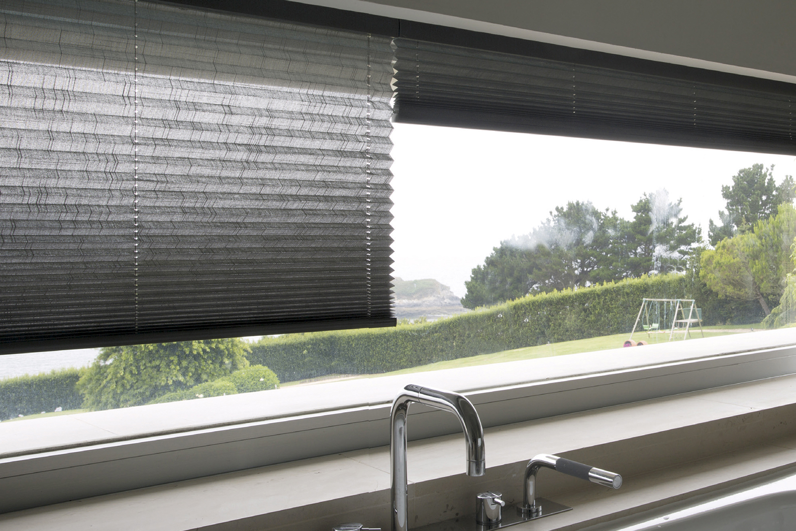 Installation de Stores sur mesure en Île-de-France | Versus Sun