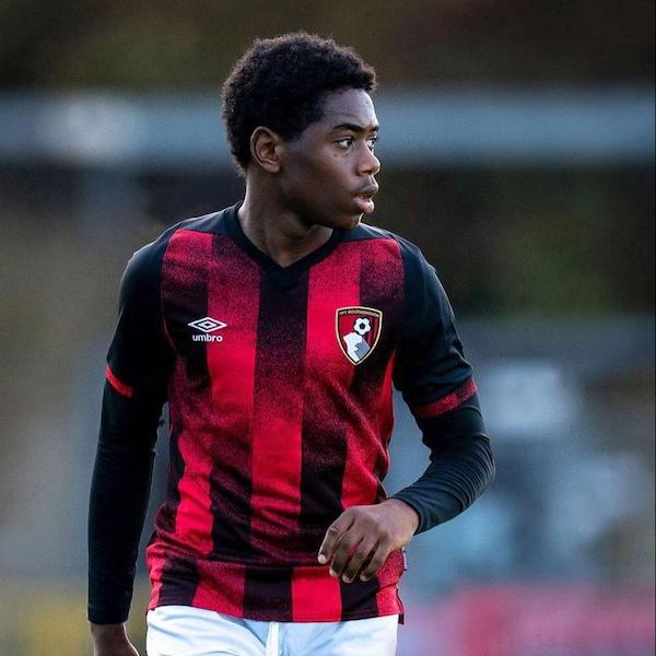 Kid's Football Training in Dubai | We Make Footballers