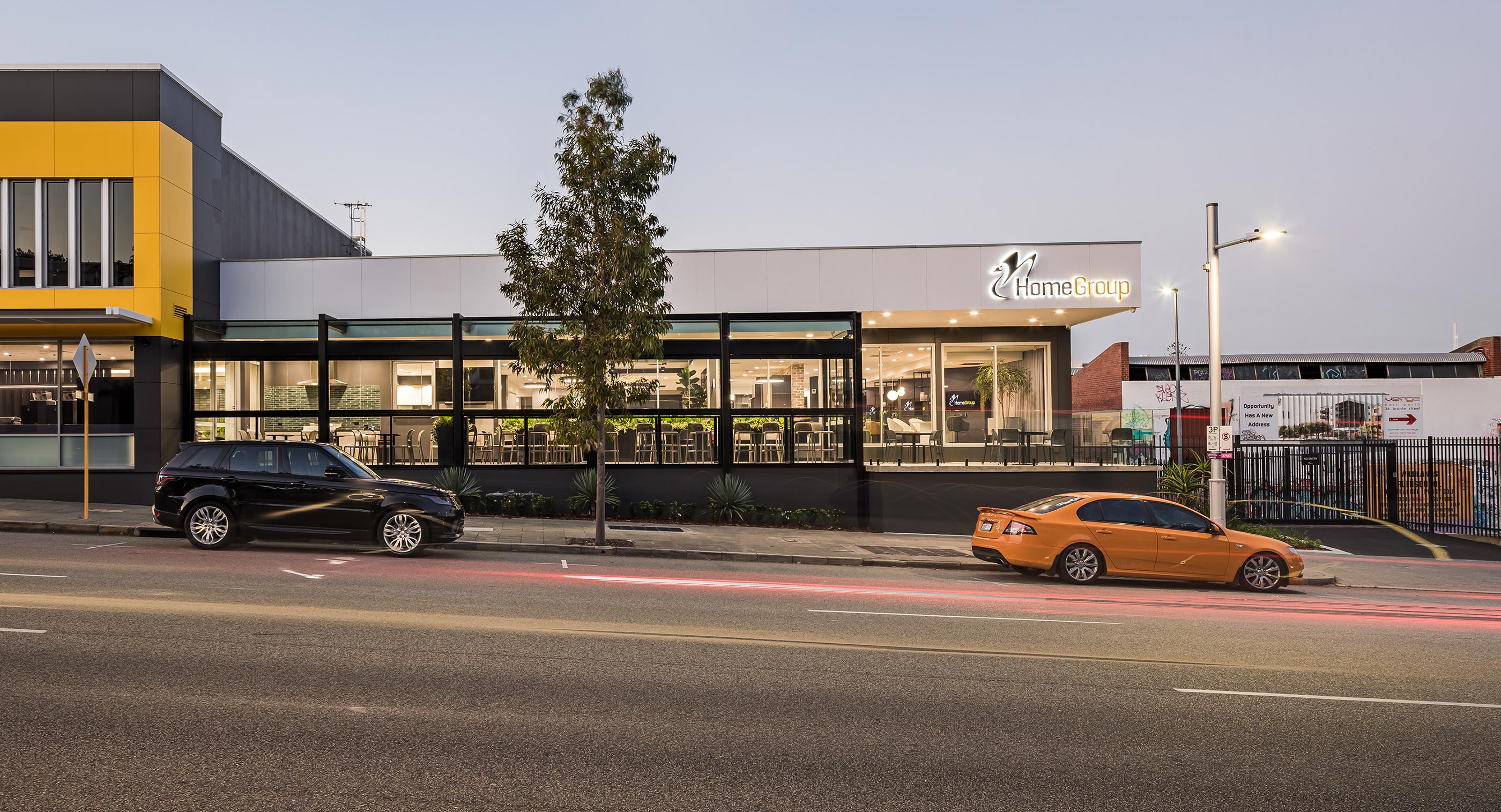 Integrating stacking glass windows with balustrades: Homegroup, Perth