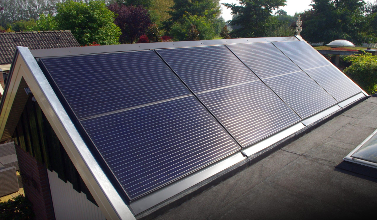 How Long Do Solar Panels Last? | MakeMyHouseGreen