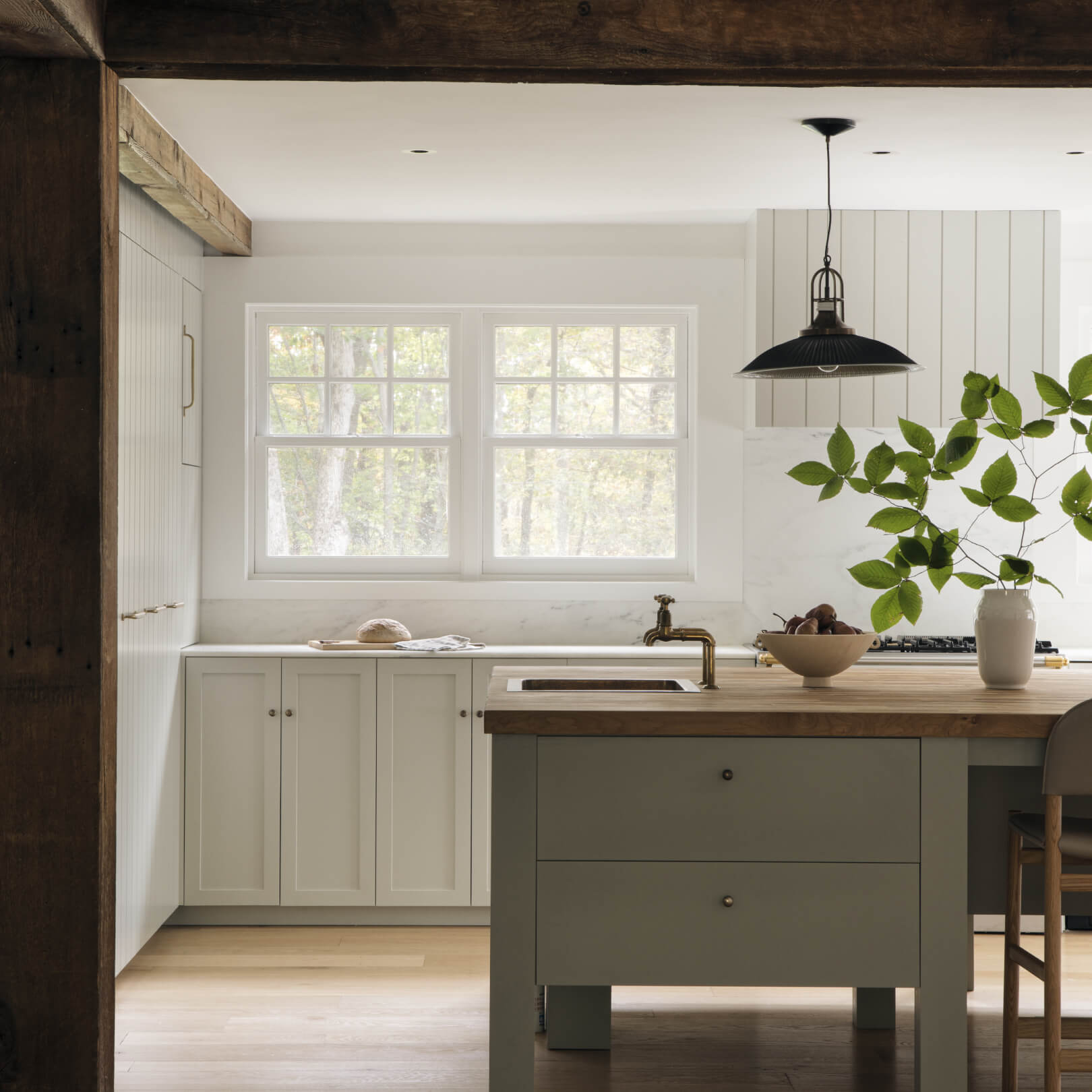 A Seamless Fusion of Tradition & Contemporary Style in Interior Design