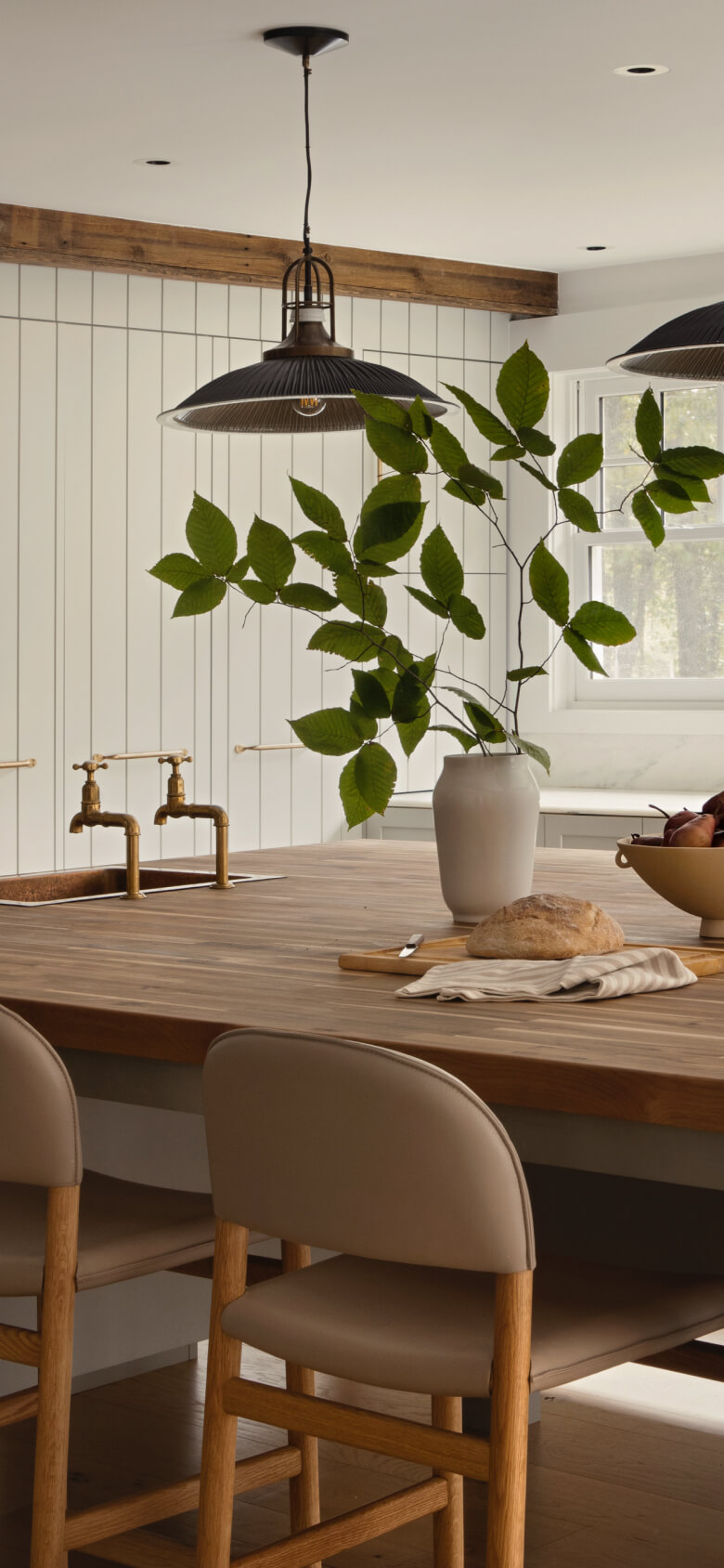 A Seamless Fusion of Tradition & Contemporary Style in Interior Design