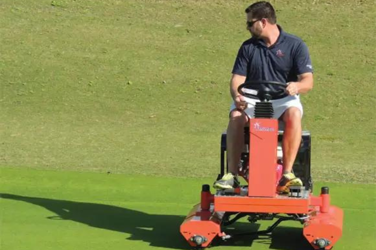 Tournament Ultra Lite 7576 Greensroller | Golf Course & Turf Equipment ...