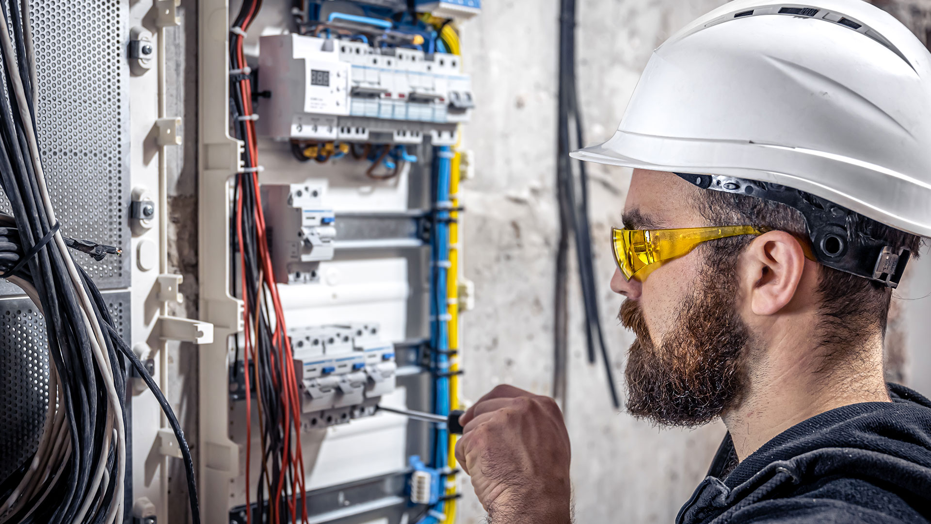 Commercial Electrician Services in Hobart | Rock Electrical