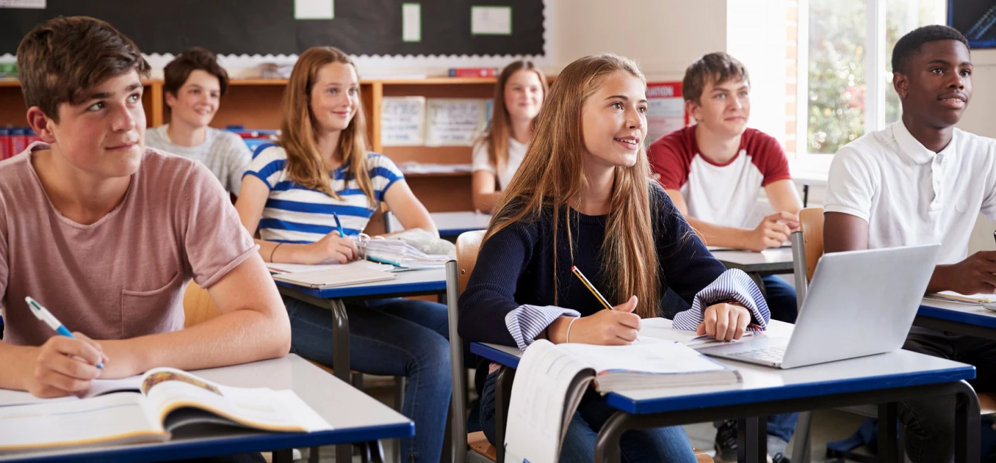 How Does the American School System Work Compared to the Netherlands?
