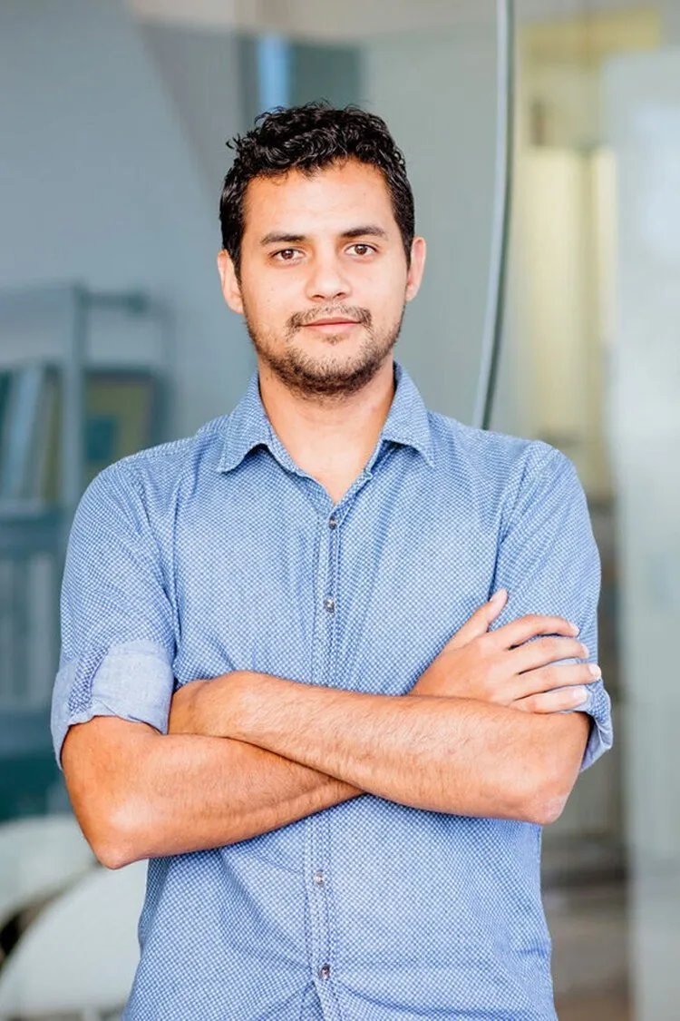 Kenneth López | Architect