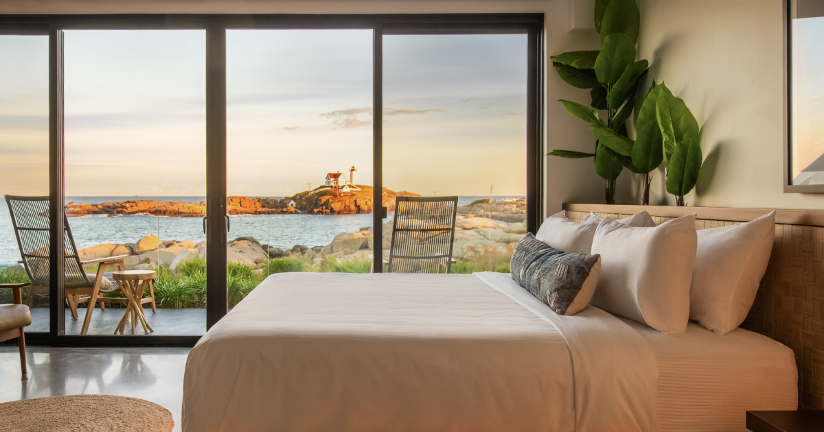 Maine Getaways - Oceanfront Rooms | The Viewpoint Hotel