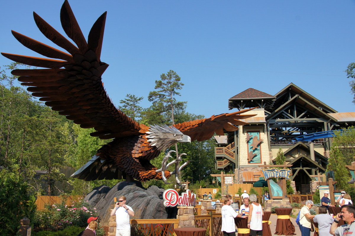 Dollywood Eagle | Sculpture by Kevin Stone
