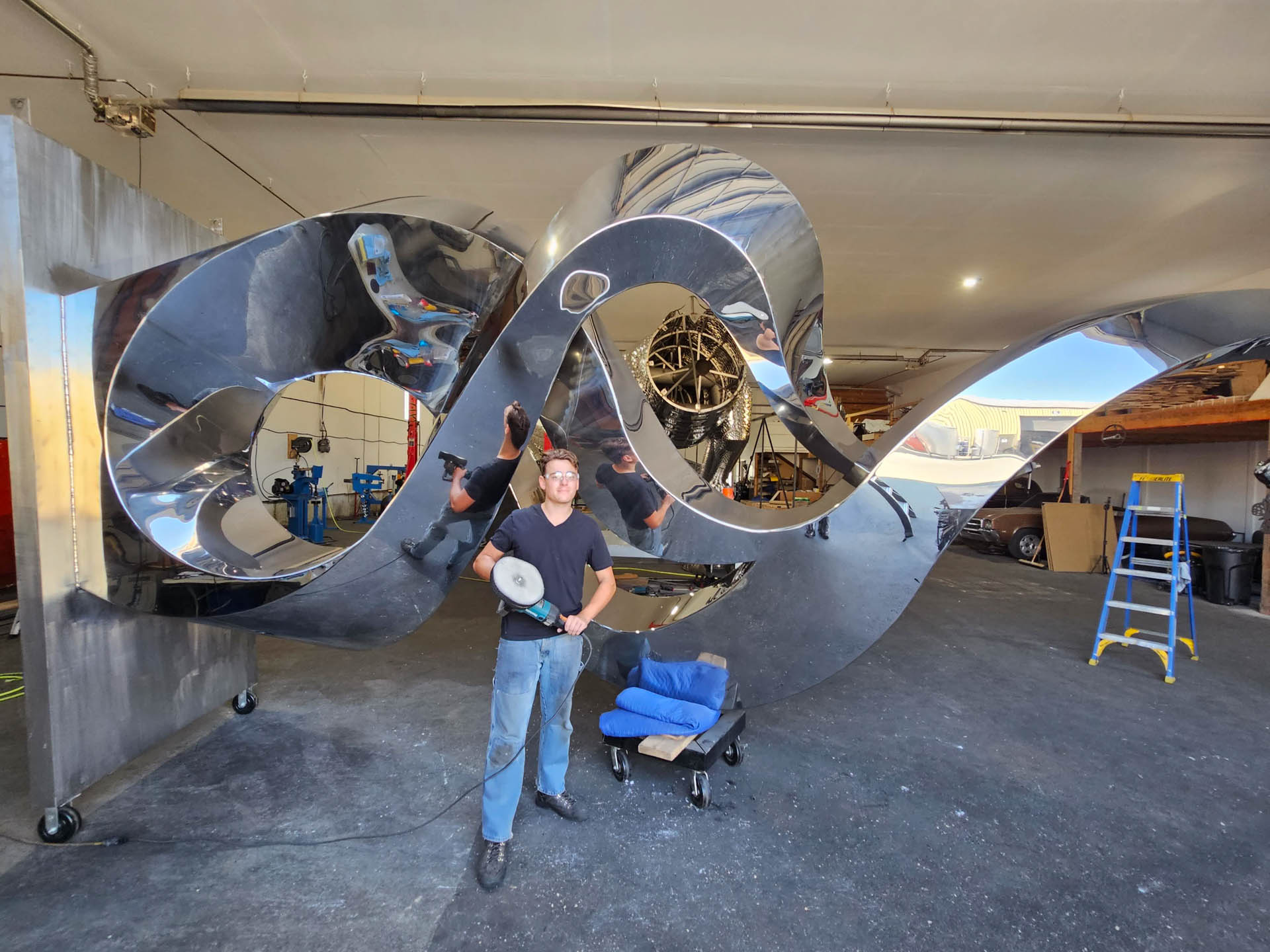Pearl of the Ocean | Sculpture by Kevin Stone