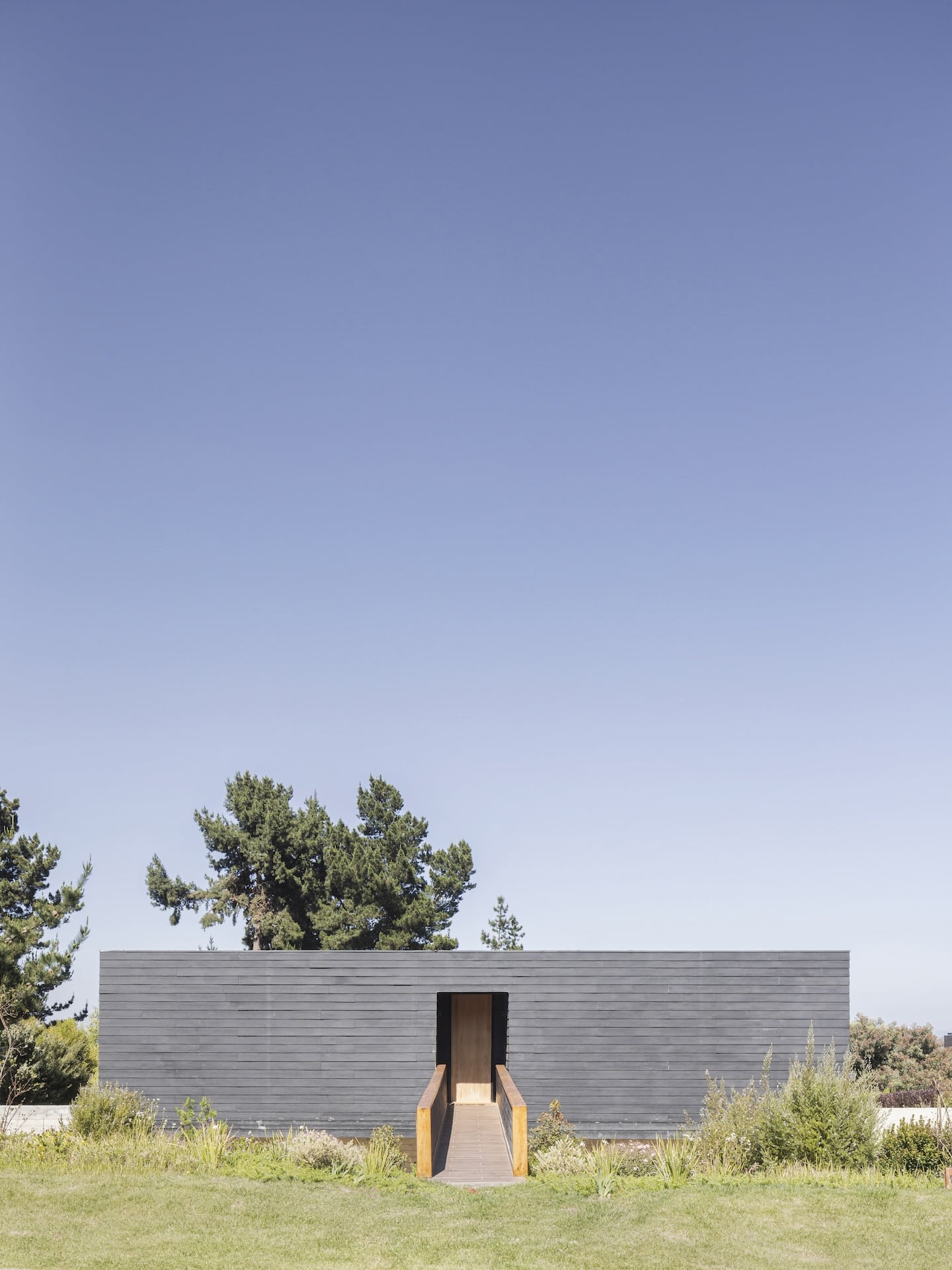 León Duval — Casa Claustro