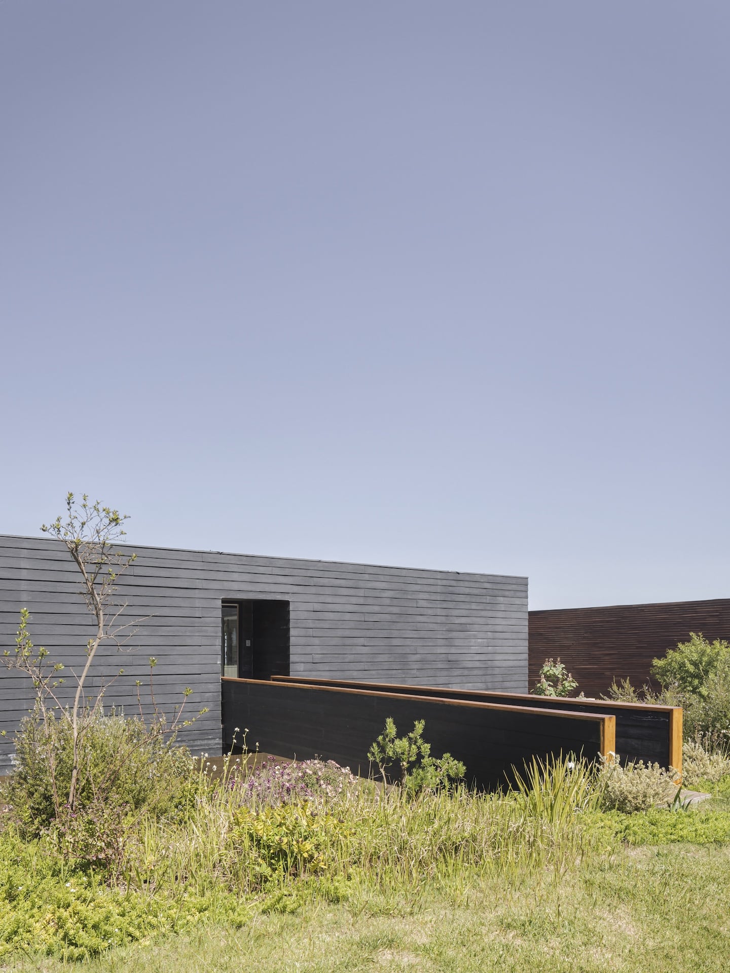 León Duval — Casa Claustro