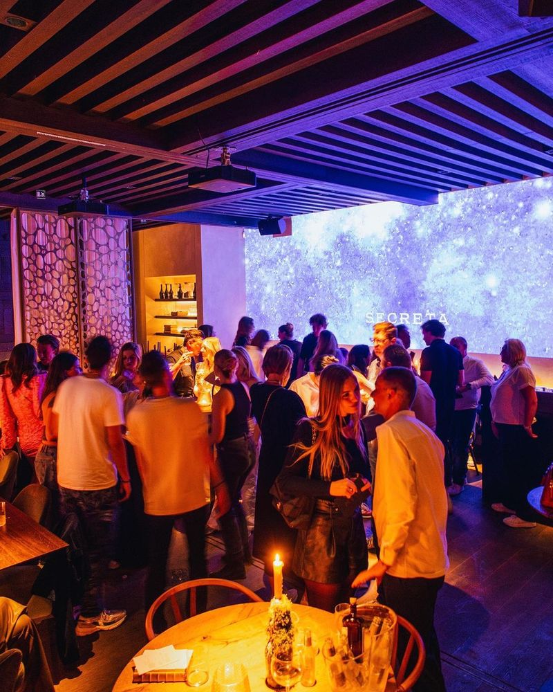 MESA RESTAURANT & BAR