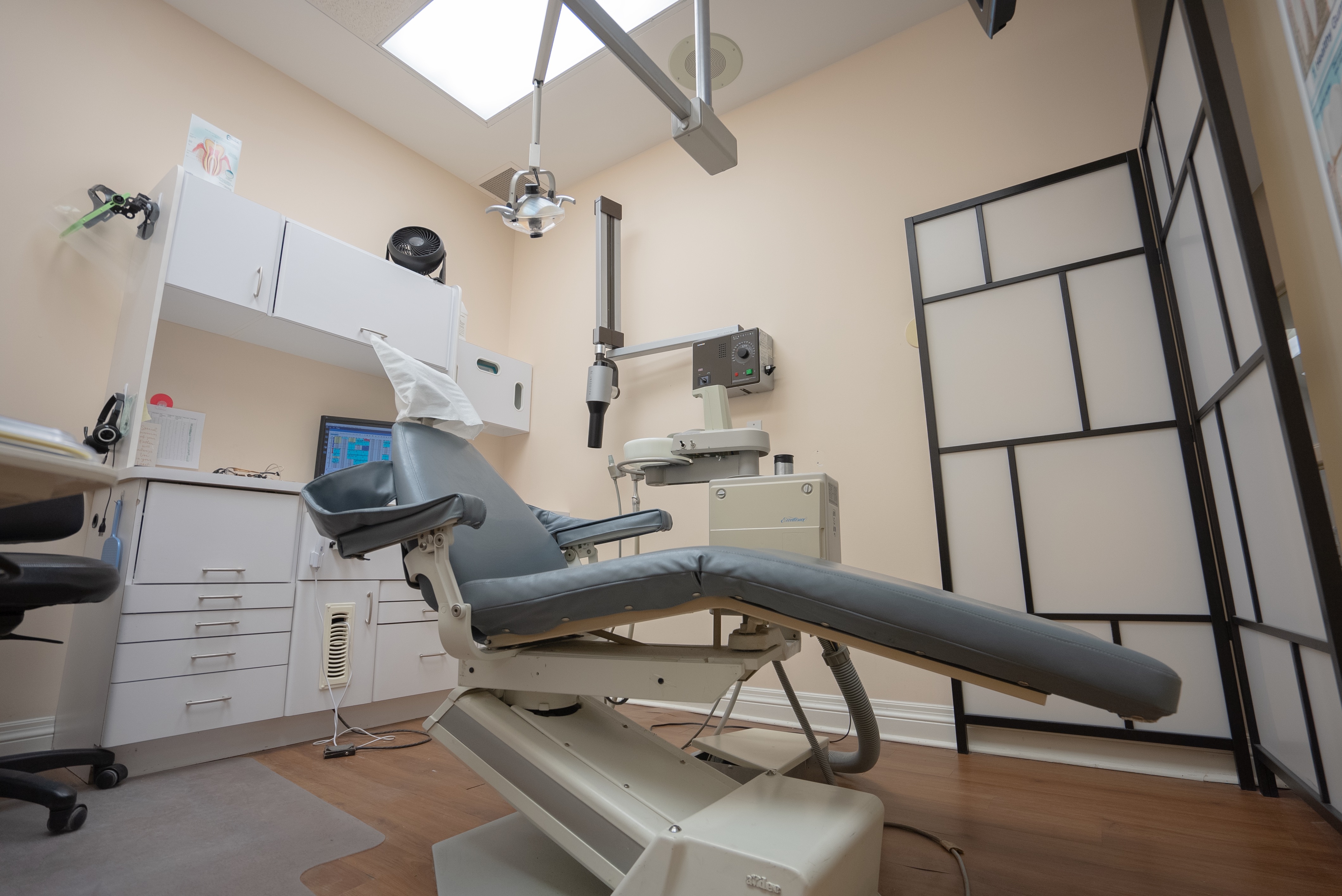 About Us | Yonge and 7 Dental