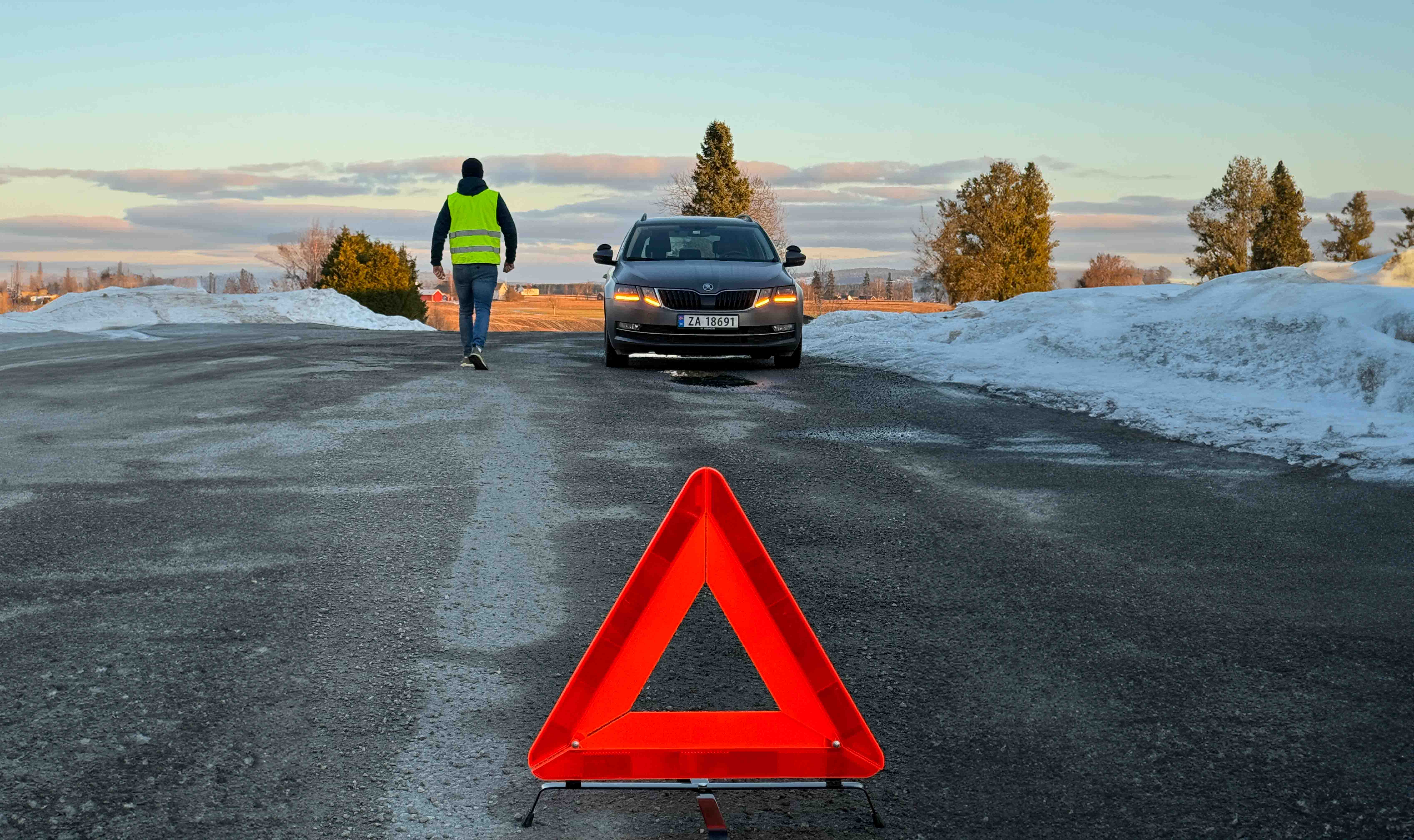 Førstehjelp og tiltak ved trafikkulykke | Arctic Trafikkskole