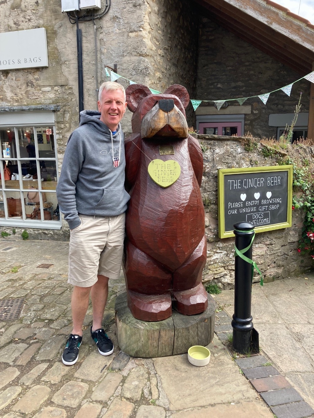 Learn about The Hugo Burge Foundation