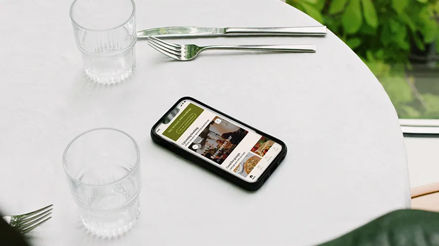 Zenchef mobile app, Your table is waiting.