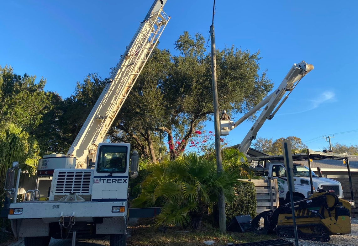 Crane Service - Affordable Tree Service Sarasota, FL