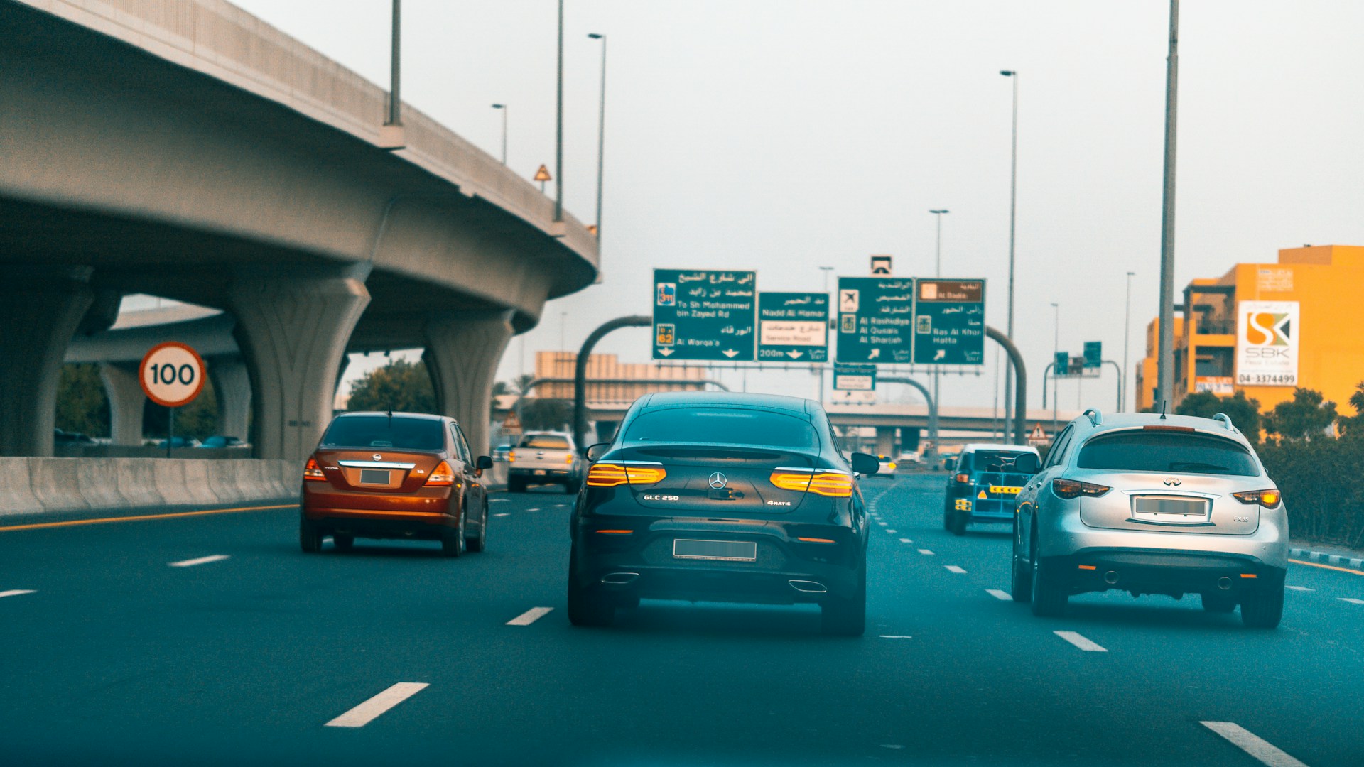 What to Expect When Driving in Dubai: Essential Tips for Renters