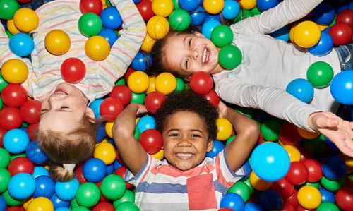 Autism Physical Traits: Facial Features, Body Language, and Sensory ...