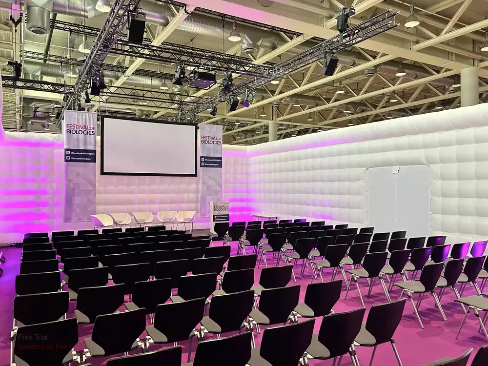 Rent a 16m x 8m cube? » Inflatable cube for events - QuickSpace