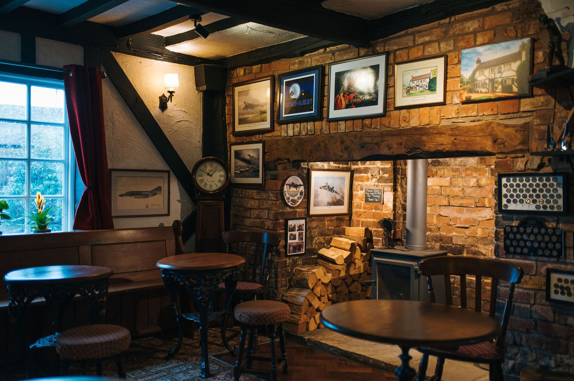 The Old Bush | Traditional Country Pub in Worcestershire | Café | Farm ...