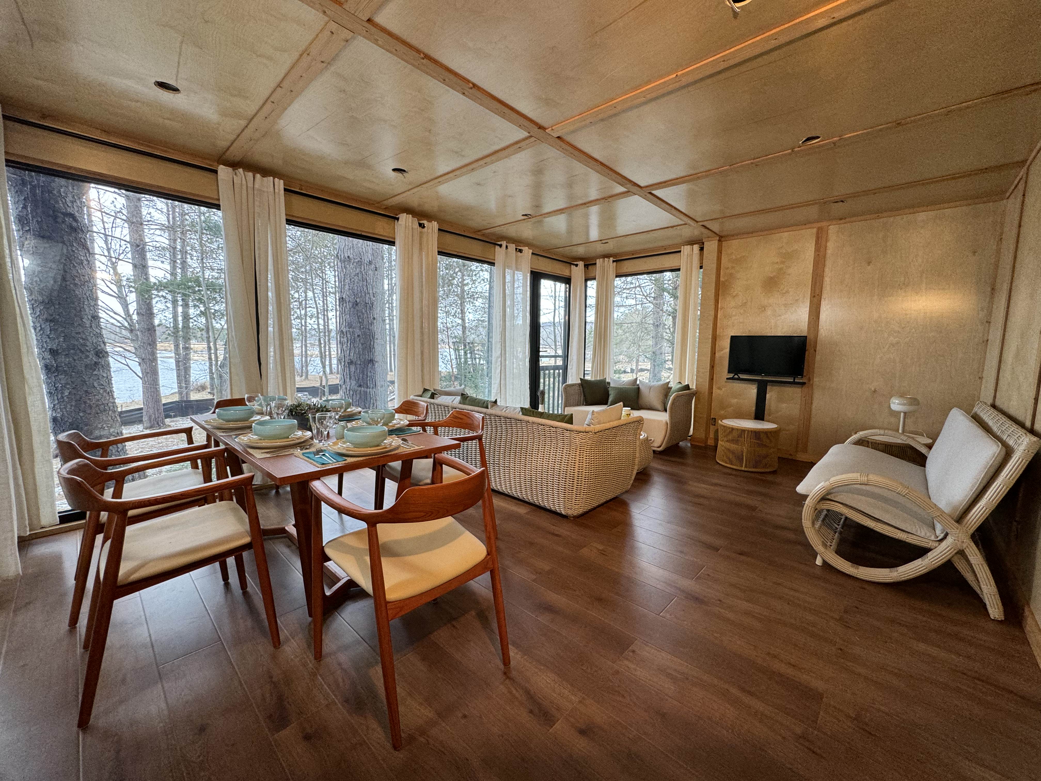 Algonquin's Edge Resort | Book Cottages