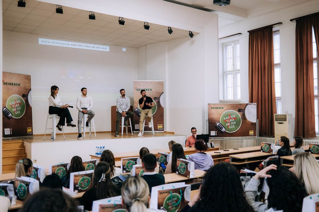 Kompletan sadržaj Auto Moto Revije