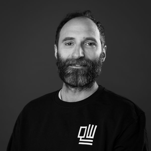 About us | Making quantum hardware available to all