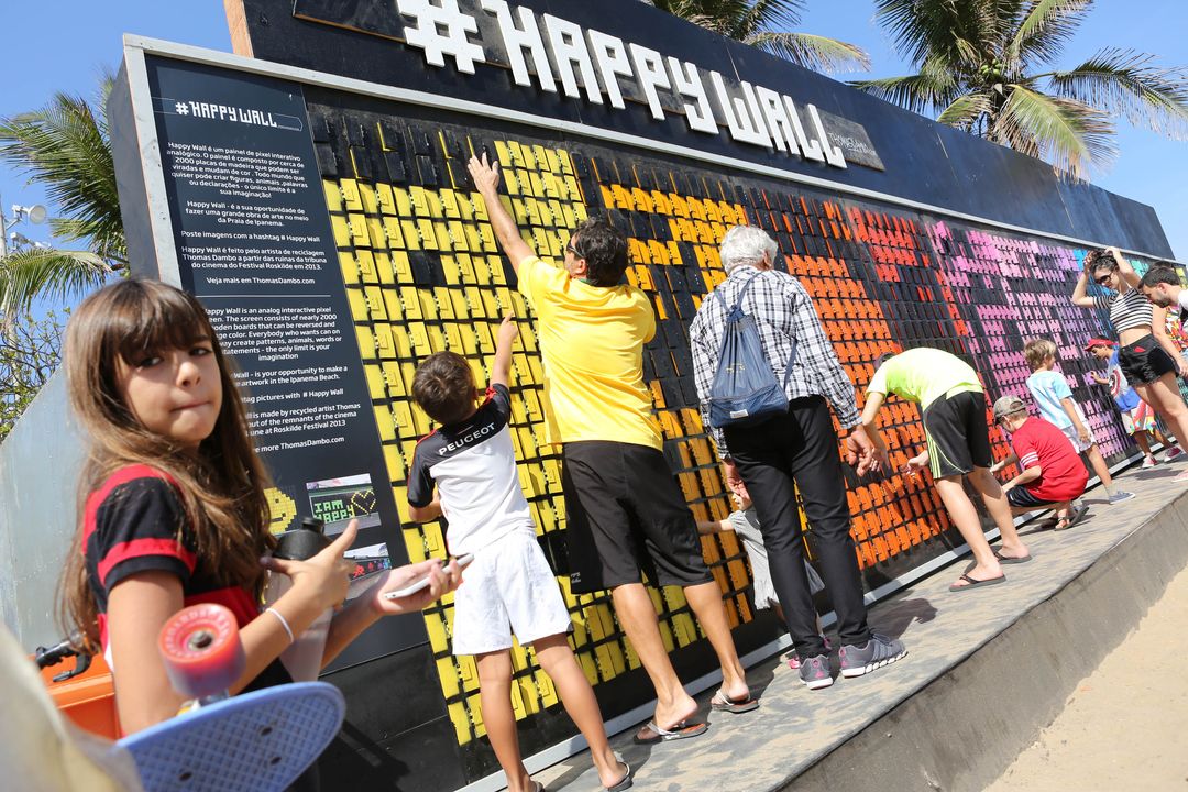 Happy Wall Hollywood | Portfolio