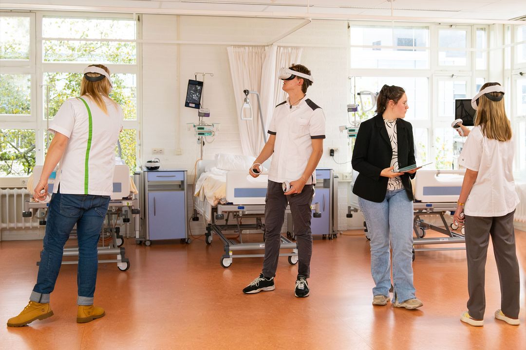 Immersive Learning: Exploring the World of Medical VR Training