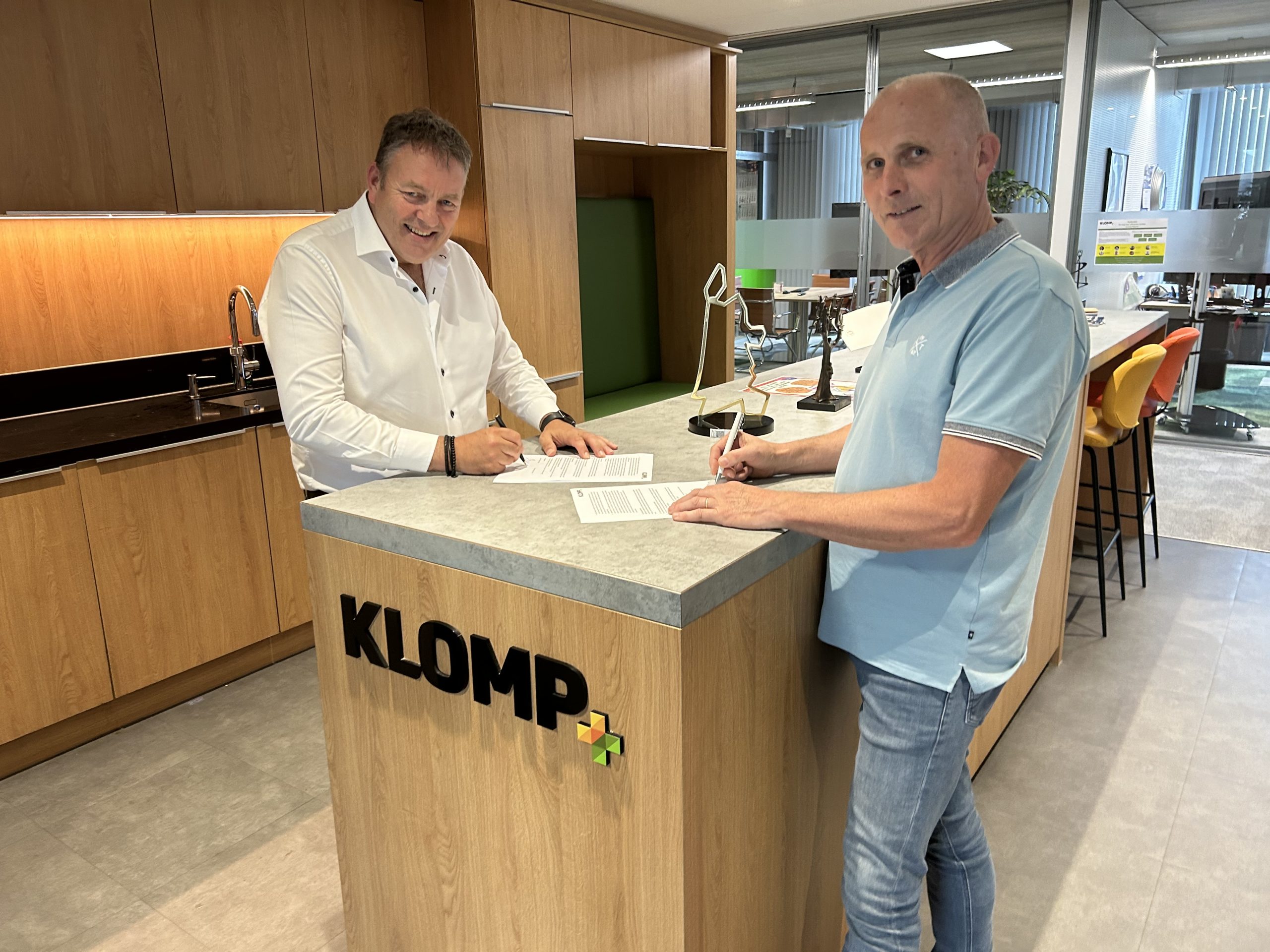 Collega Ted is terug bij Klomp