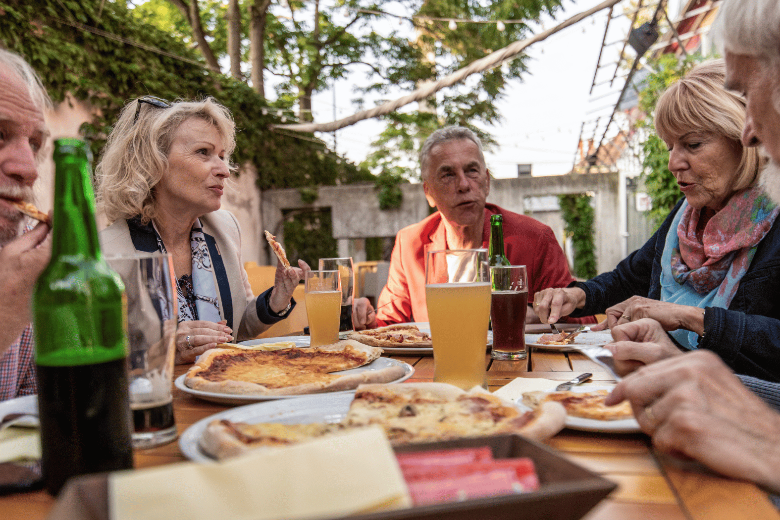Dining Out Healthy: Tips for Older Adults Who Want to Enjoy the Splurge ...