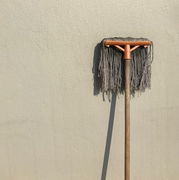 Mopping: How To Mop A Floor Correctly