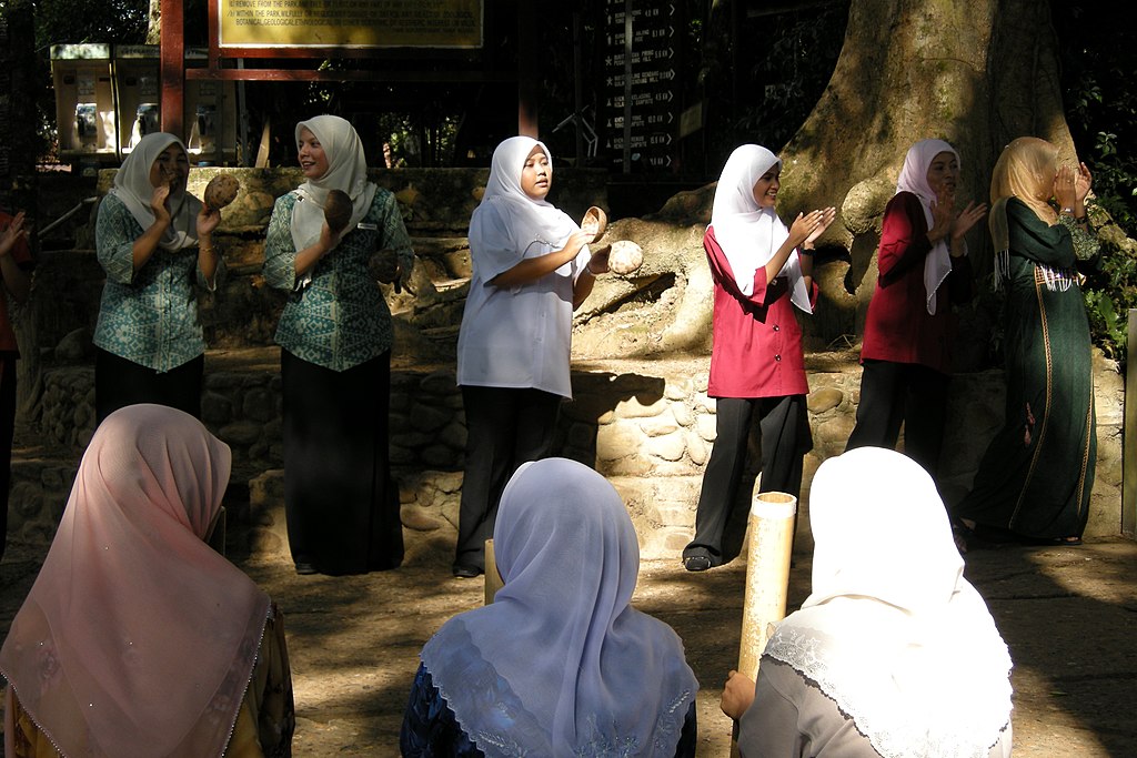 10 Do’s & Don'ts while in Malaysia: What to Avoid!