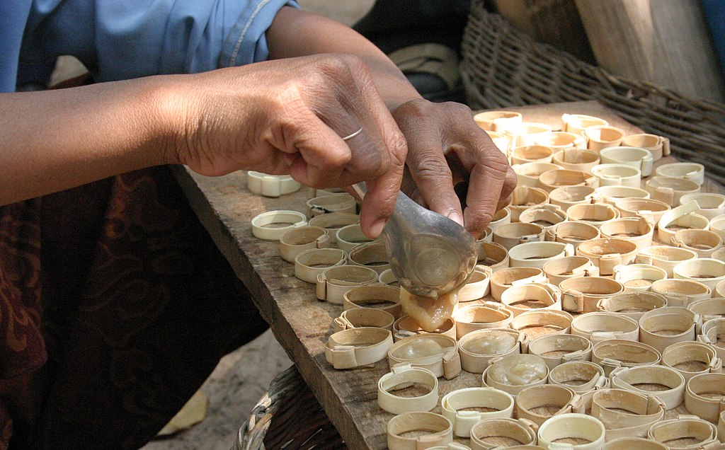 21 Unique Souvenirs from Cambodia? Gift Inspiration!