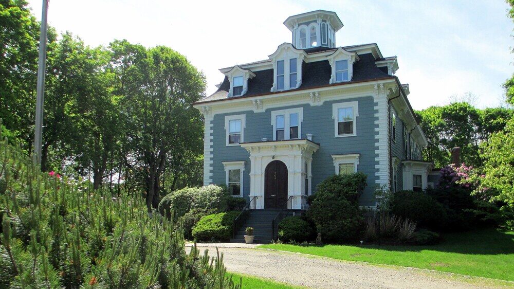 34 Best Romantic Getaways In Massachusetts (Hotels, Resorts, & Spas)