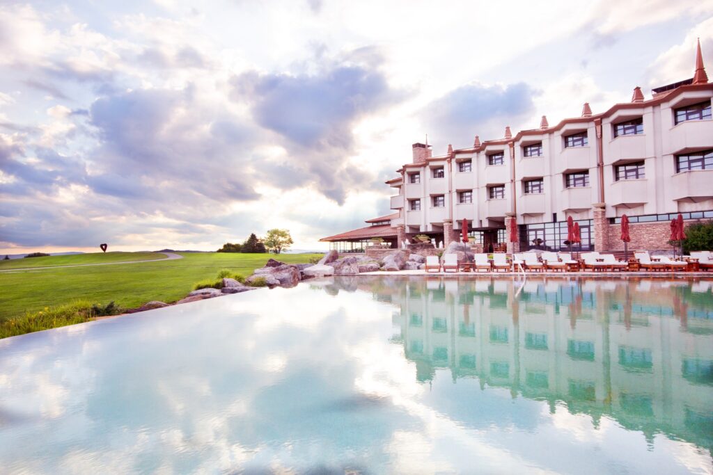 16 Best Romantic Getaways in Pennsylvania (Hotels, Lodges, & Resorts)