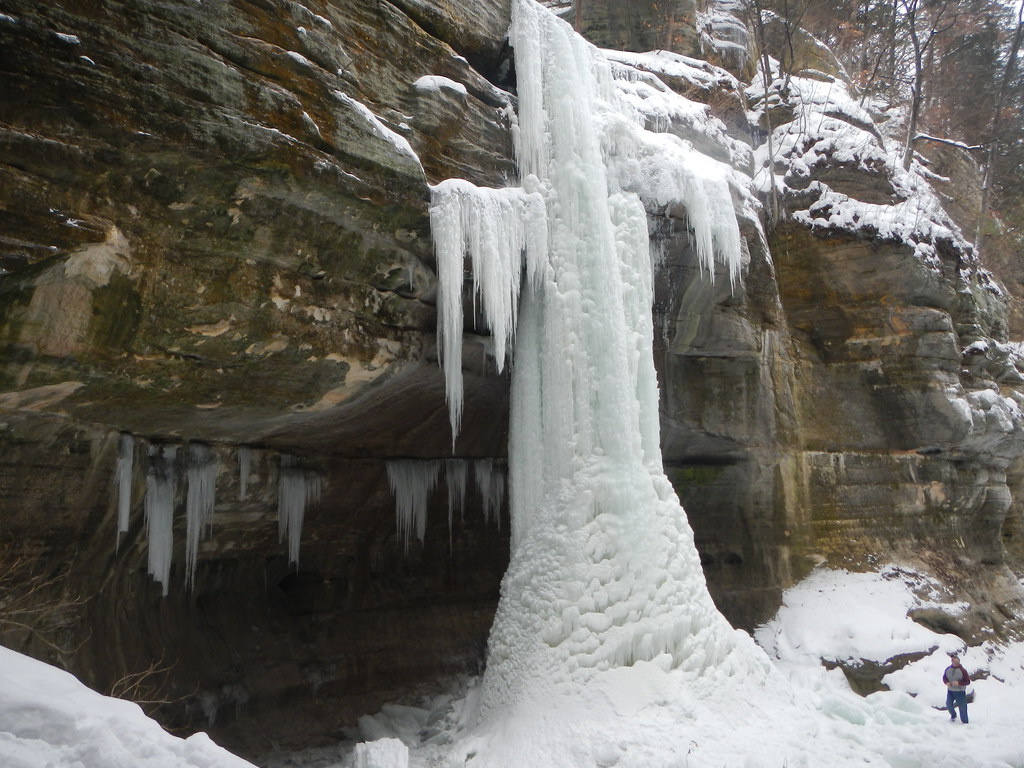 15 Best Waterfalls Near Chicago (To Explore & Enjoy)