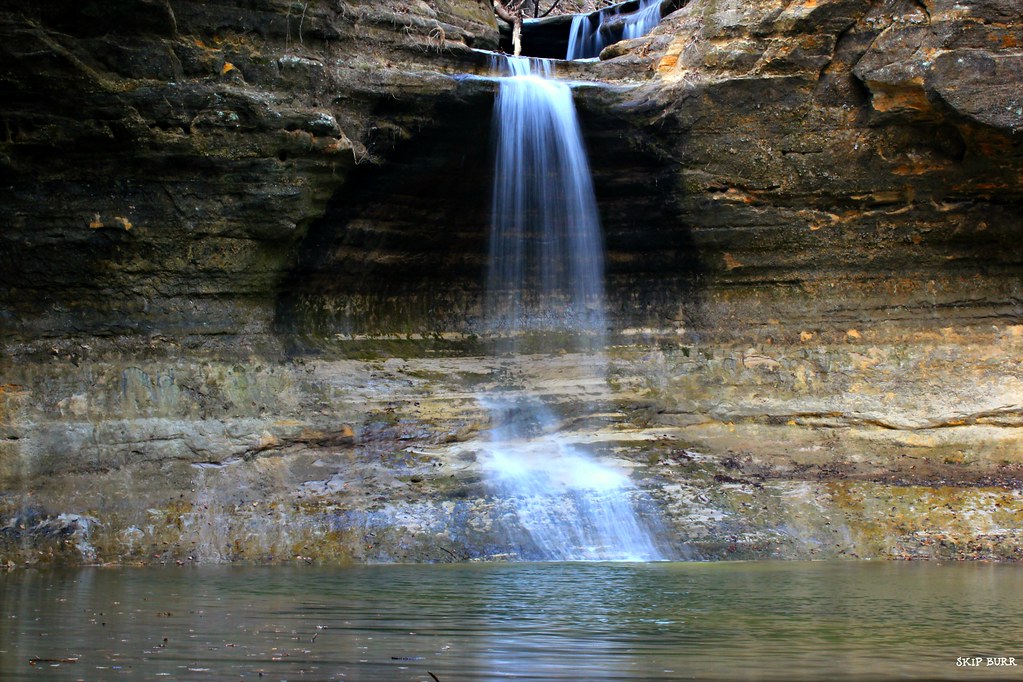 15 Best Waterfalls Near Chicago (To Explore & Enjoy)