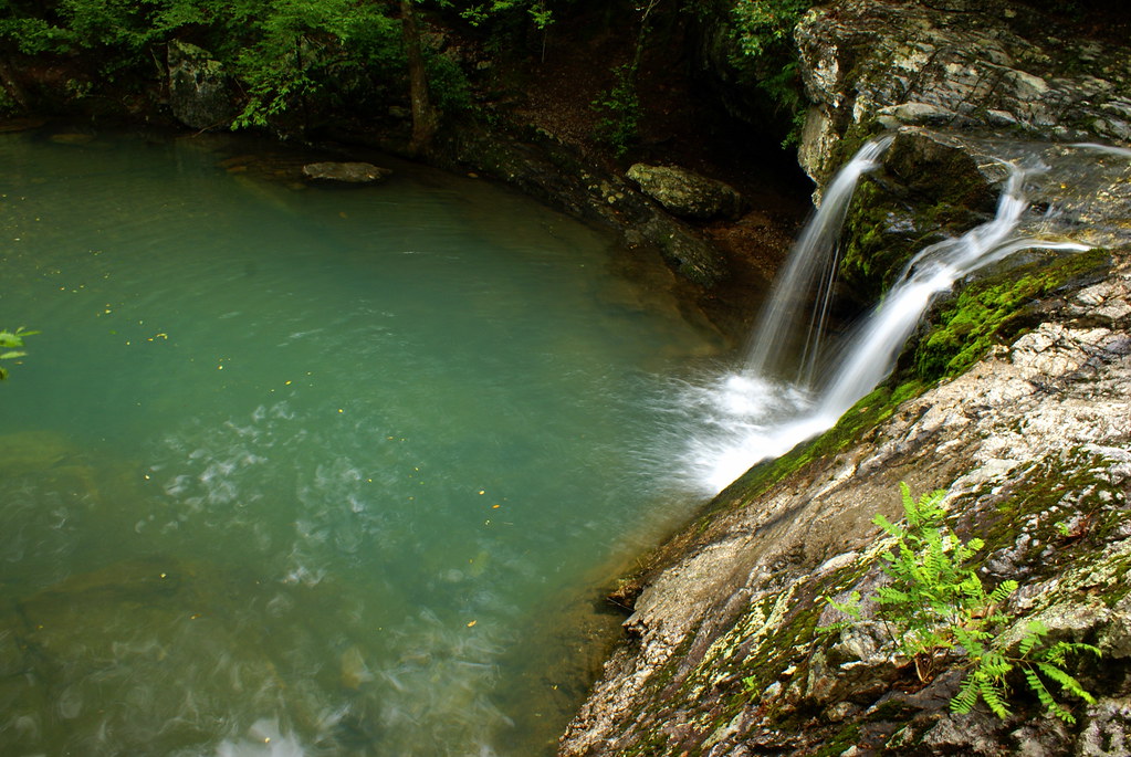15 Best Waterfalls Near Chicago (To Explore & Enjoy)
